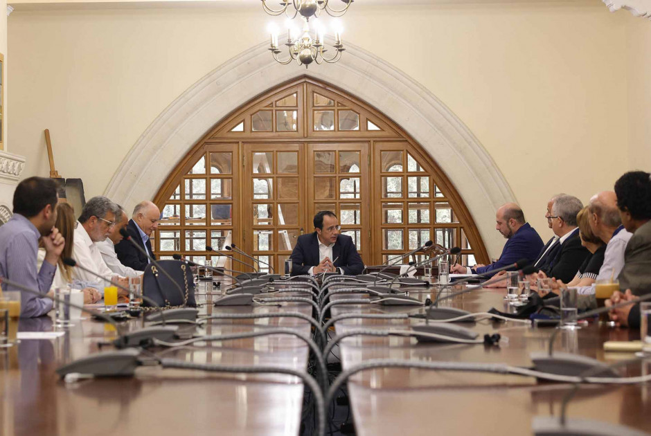 Υπόμνημα προς τον ΠτΔ επέδωσε η Παγκύπρια Ένωση Προσφύγων ...