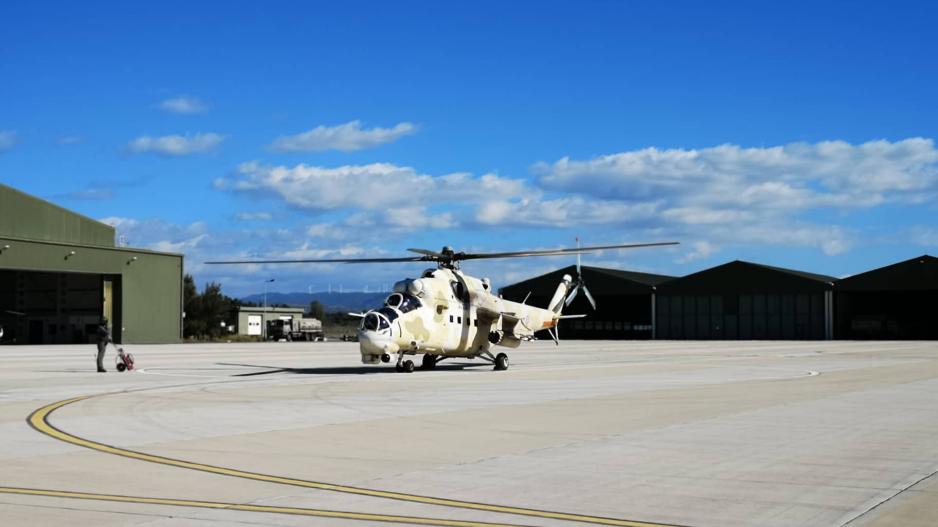 Ατύχημα στην Αεροπορική Βάση Α. Παπανδρέου - Στο νοσοκομείο ...