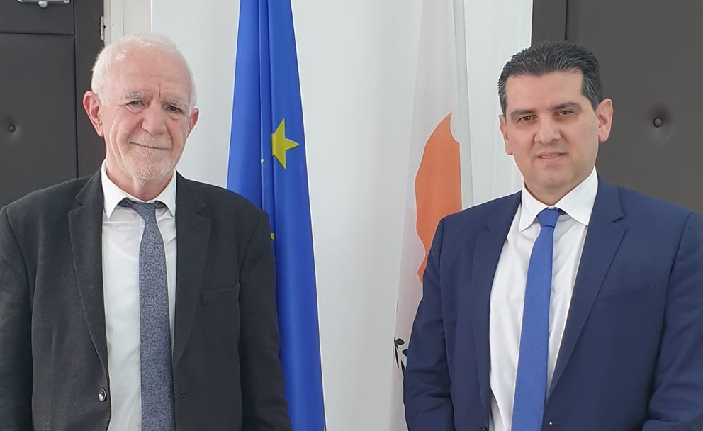 Ο Δήμαρχος Αθηένου συναντήθηκε με τον Υπουργό Υγείας - Larnakaonline.com.cy