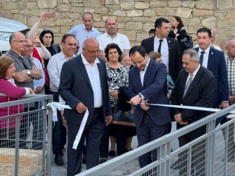 Τελέστηκαν τα εγκαίνια του έργου του εξωραϊσμού της κοίτης του ποταμού ...