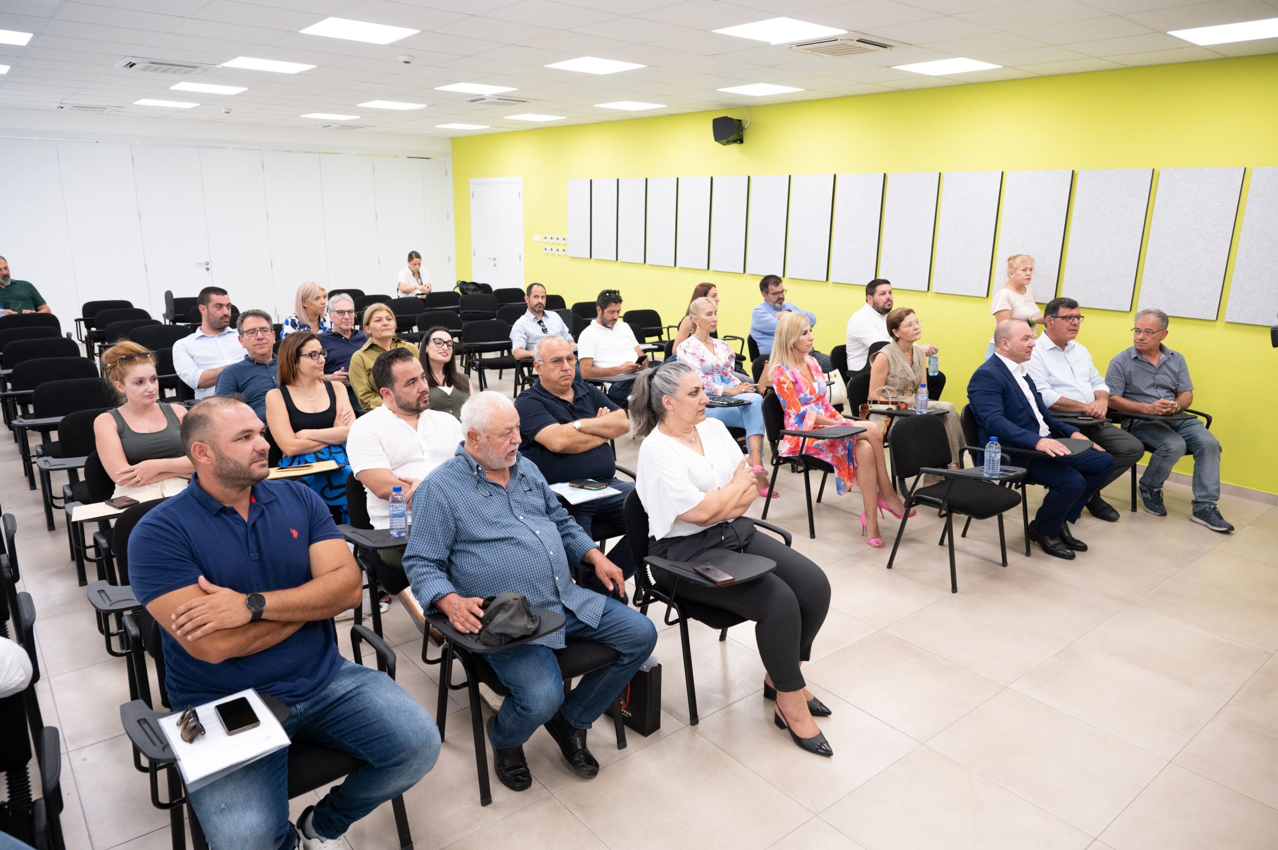 ΥΠΟΓΡΑΦΗ ΣΥΜΒΟΛΑΙΩΝ 4 - Larnakaonline.com.cy