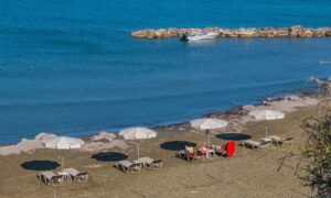 b_paralia-faros (1) - Larnakaonline.com.cy